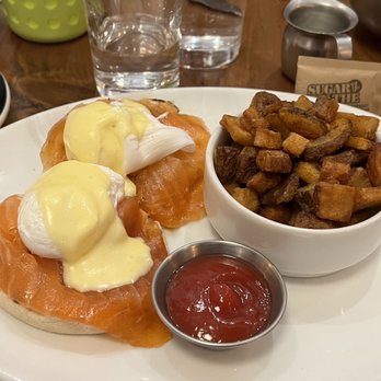 WHITE MAPLE CAFÉ - Updated September 2024 - 500 Photos & 388 Reviews ...