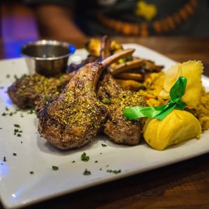 TREEBEARDS - Updated October 2025 - 26 Photos & 48 Reviews - 711 ...