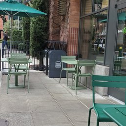 SHAKE SHACK BELLEVUE SQUARE - Updated August 2025 - 101 Photos & 44 ...