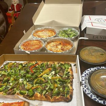 LA VILLA PIZZERIA & RESTAURANT - Updated November 2025 - 242 Photos ...