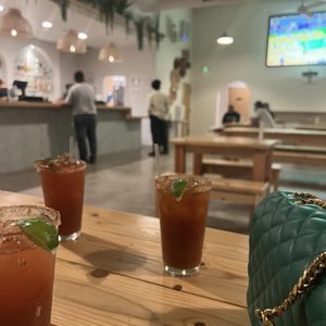 LULU’S - 26 Photos & 14 Reviews - 10402 Menchaca Rd, Austin, Texas ...