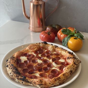 Na pizza store