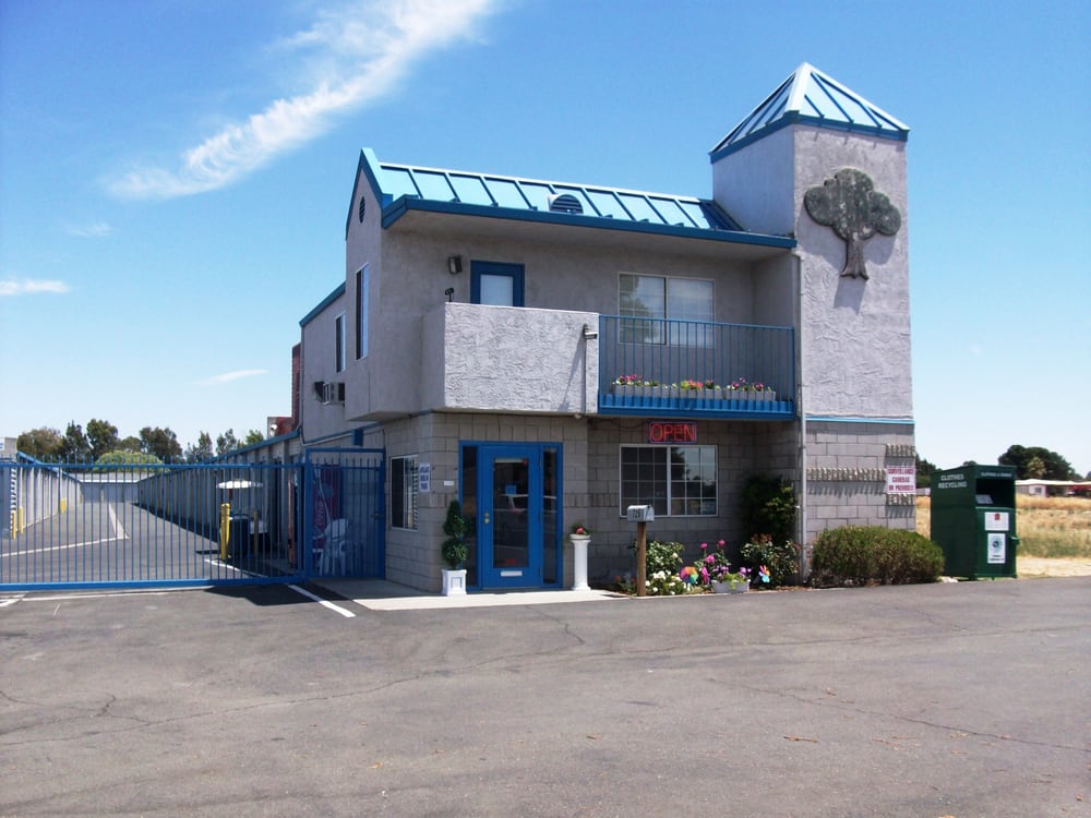 ALMOND TREE STORAGE - Updated July 2025 - 10 Photos & 15 Reviews - 725 ...