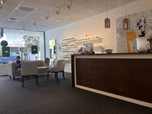 SPECTACLE GALLERY - Updated September 2025 - 27 Photos & 27 Reviews ...