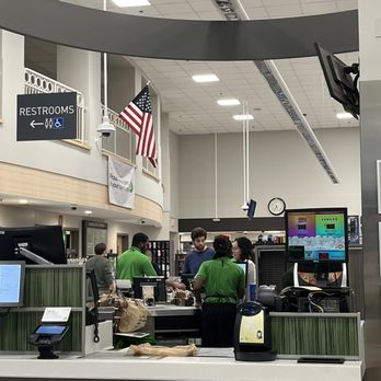 PUBLIX - Updated April 2024 - 73 Photos & 142 Reviews - 950 W Peachtree ...
