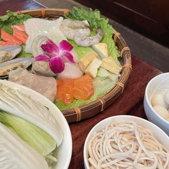 Q RESTAURANT - Updated February 2025 - 1645 Photos & 1495 Reviews - 660 ...