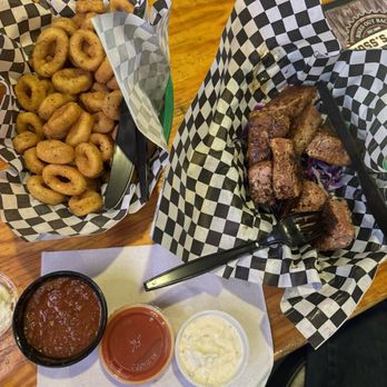 HOSS’S DELI - Updated September 2025 - 102 Photos & 152 Reviews - 806 ...