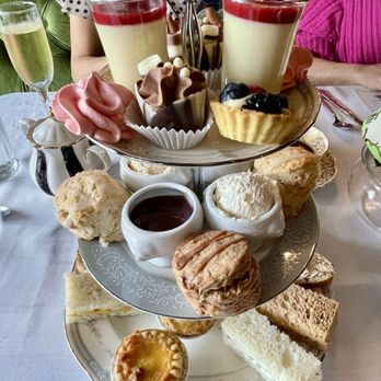 CLOCKWORK ROSE TEA EMPORIUM & CONFECTIONARY - Updated December 2025 ...