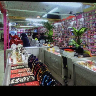 SALT LAKE’S INDOOR SWAP MEET - Updated May 2025 - 11 Photos - 1500 W ...