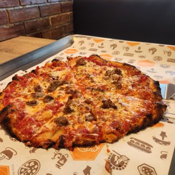 AH-BEETZ NEW HAVEN PIZZA - Updated December 2025 - 32 Photos & 18 ...