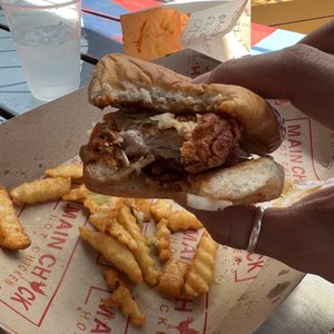 MAIN CHICK HOT CHICKEN - 290 Photos & 273 Reviews - 6614 Atlantic Ave ...