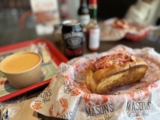 MASON’S FAMOUS LOBSTER ROLLS - ATLANTIC AVENUE - Updated January 2026 ...
