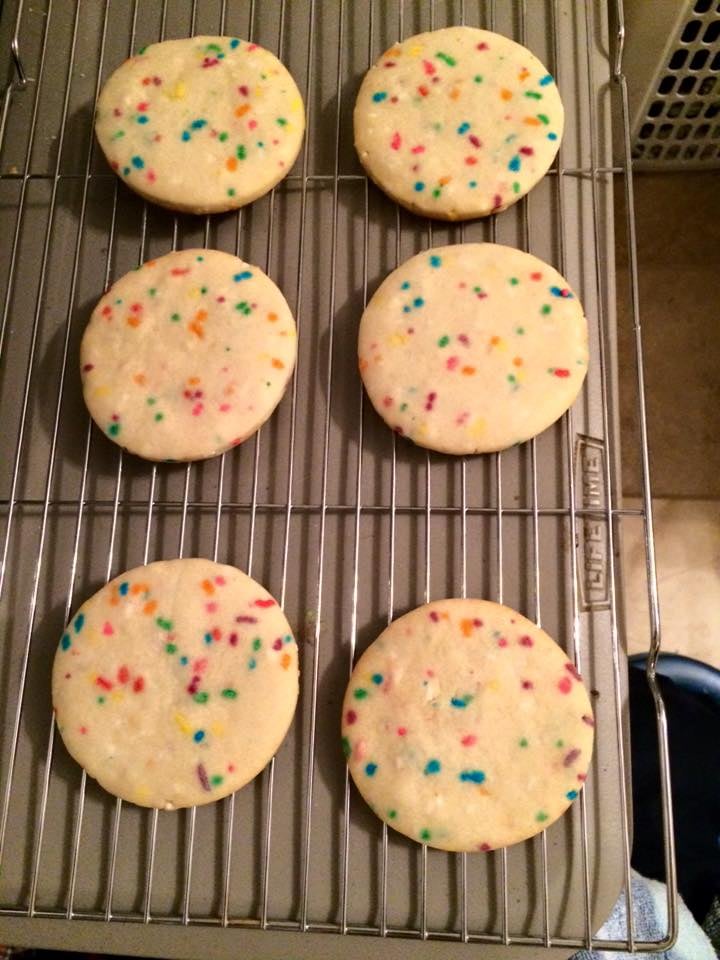 CONFETTI FAVORS & FUN - Updated January 2026 - 25 Photos - 727 Mavor ...