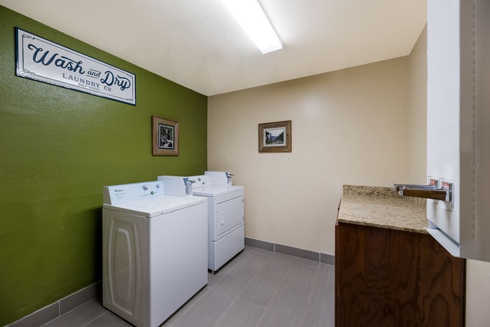 QUALITY INN - Updated November 2025 - 40 Photos & 18 Reviews - 2401 ...