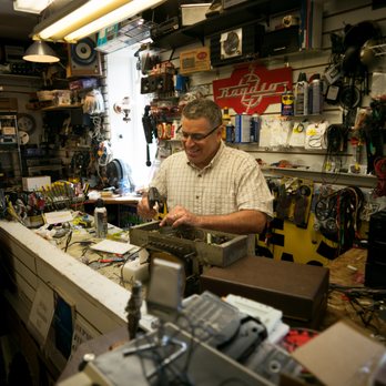 MERLE’S RECORD RACK - Updated January 2026 - 14 Photos & 45 Reviews ...