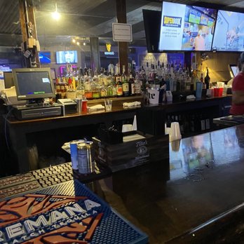 R PLACE PUB - Updated October 2025 - 67 Photos & 51 Reviews - 9603 ...