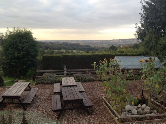 THE ELM TREE - Chesterfield, Derbyshire, United Kingdom - Pubs - Phone ...