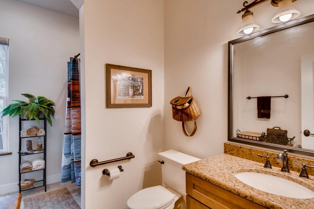 LEVON DESIGNS HOMES - Updated June 2026 - 40 Photos - 1643 E Robinson ...