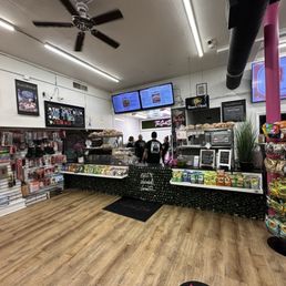 THE GIRLS DELI - Updated May 2025 - 312 Photos & 379 Reviews - 3075 El ...