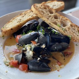 PORTS CAFE - Updated July 2025 - 418 Photos & 439 Reviews - 4432 W Lake ...