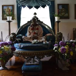 ISKCON HAWAII - 14 Photos & 10 Reviews - Hindu Temples - 51 Coelho Way ...