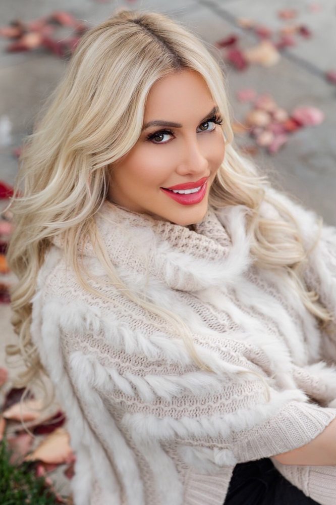 THE PRETTY LASH LOUNGE - Updated June 2024 - 18 Photos & 10 Reviews ...