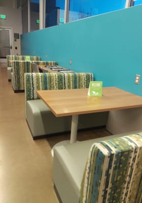 BETTY RODRIGUEZ REGIONAL LIBRARY - Updated December 2025 - 19 Photos ...