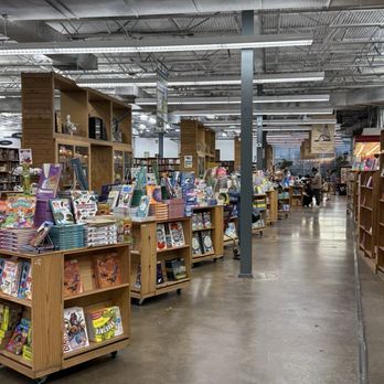 HALF PRICE BOOKS - Updated October 2025 - 229 Photos & 445 Reviews ...