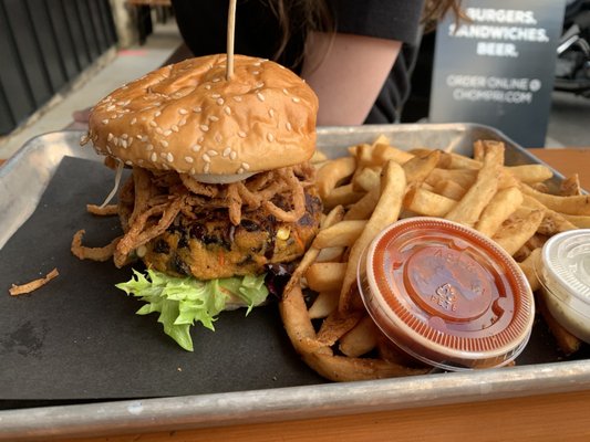 CHOMP KITCHEN AND DRINKS - Updated August 2024 - 293 Photos & 220 ...