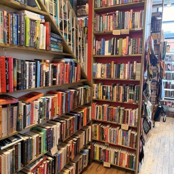 PAGES BOOKS ON KENSINGTON - Updated May 2026 - 28 Photos & 29 Reviews ...