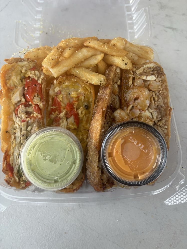 WORLD FAMOUS EGG ROLL - Updated October 2025 - 44 Photos & 22 Reviews ...