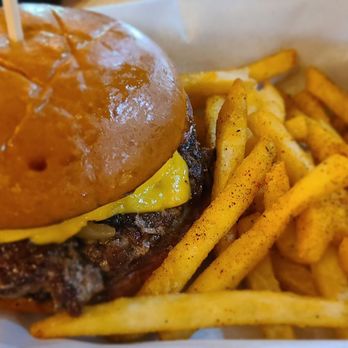 HAMBURGER FACTORY FAMILY RESTAURANT - Updated August 2025 - 761 Photos ...