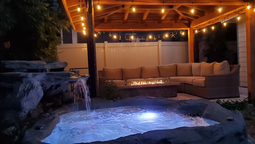 UNIVERSAL ROCKS - Updated October 2025 - 61 Photos & 10 Reviews - 825 ...