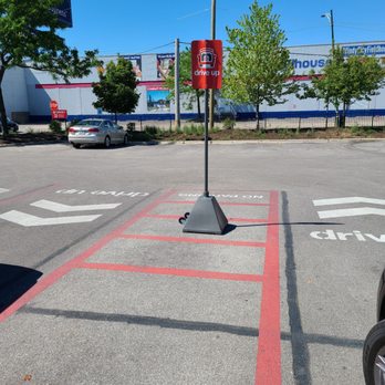 TARGET - Updated October 2025 - 293 Photos & 330 Reviews - 2656 N ...