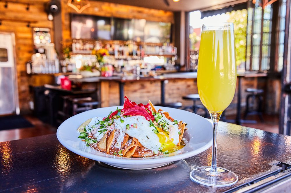 CURBSIDE EATERY & DRINKERY - Updated July 2024 - 334 Photos & 341 ...