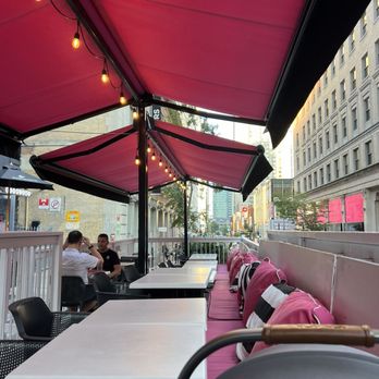 DEVILLE DINERBAR - Updated October 2025 - 1325 Photos & 653 Reviews ...