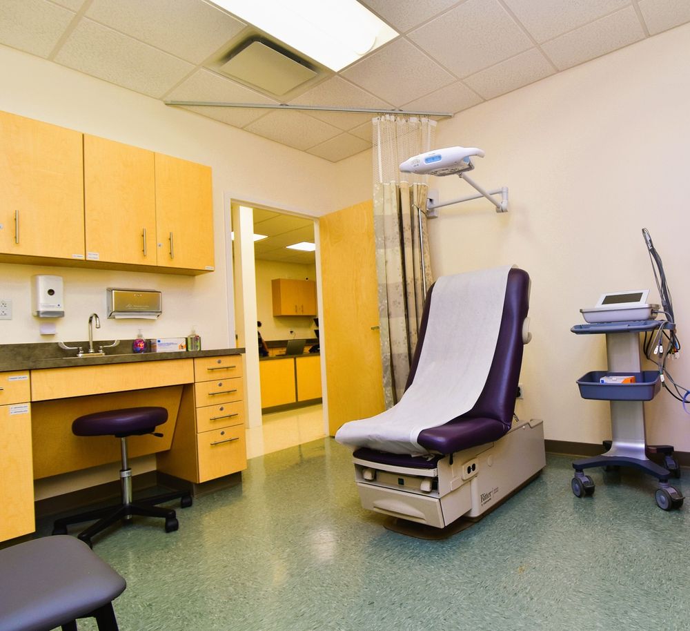 ZENITH PRIMARY & URGENT CARE - Updated December 2025 - 12 Photos - 757 ...