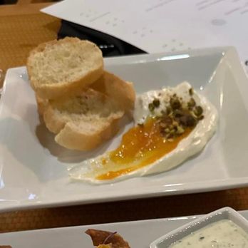 VALENCIA - Updated May 2024 - 33 Photos & 40 Reviews - 315 N Vermont St ...