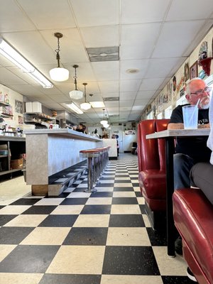 DIMPLES DINER - Updated January 2026 - 221 Photos & 225 Reviews - 1823 ...