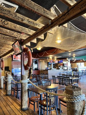 THE YABBY HUT - Updated October 2024 - 461 Photos & 588 Reviews - 3355 ...