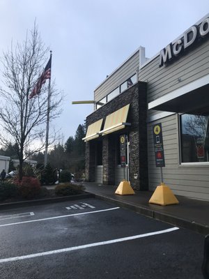 MCDONALD’S - 15 Photos & 28 Reviews - 4020 Commercial St SE, Salem ...