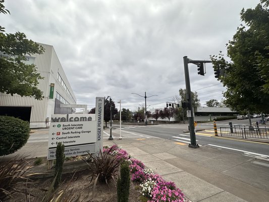 KAISER PERMANENTE INTERSTATE MEDICAL OFFICE SOUTH - Updated November ...