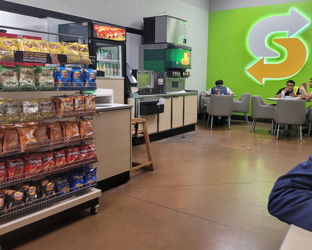 SUBWAY - 11 Photos - 3250 Vineland Rd, Kissimmee, Florida - Fast Food ...