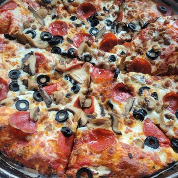 ZUKEY LAKE TAVERN - Updated January 2026 - 98 Photos & 277 Reviews ...