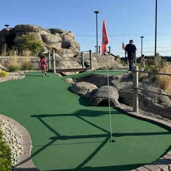 BIRDIES MINIATURE GOLF - Updated December 2025 - 140 Photos & 115 ...