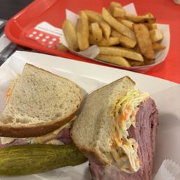 PASTRAMI HOUSE - Updated February 2025 - 60 Photos & 73 Reviews - 82 ...