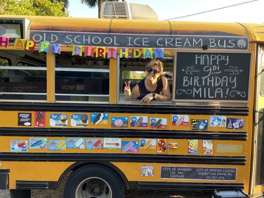 OLD SCHOOL ICE CREAM BUS - Updated December 2025 - 23 Photos & 11 ...