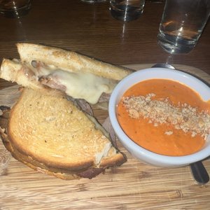 BRIDGE TAP HOUSE AND WINE BAR - 623 Photos & 807 Reviews - 1004 Locust ...