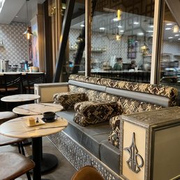 DELAH COFFEE - Updated July 2025 - 1072 Photos & 555 Reviews - 370 4th ...