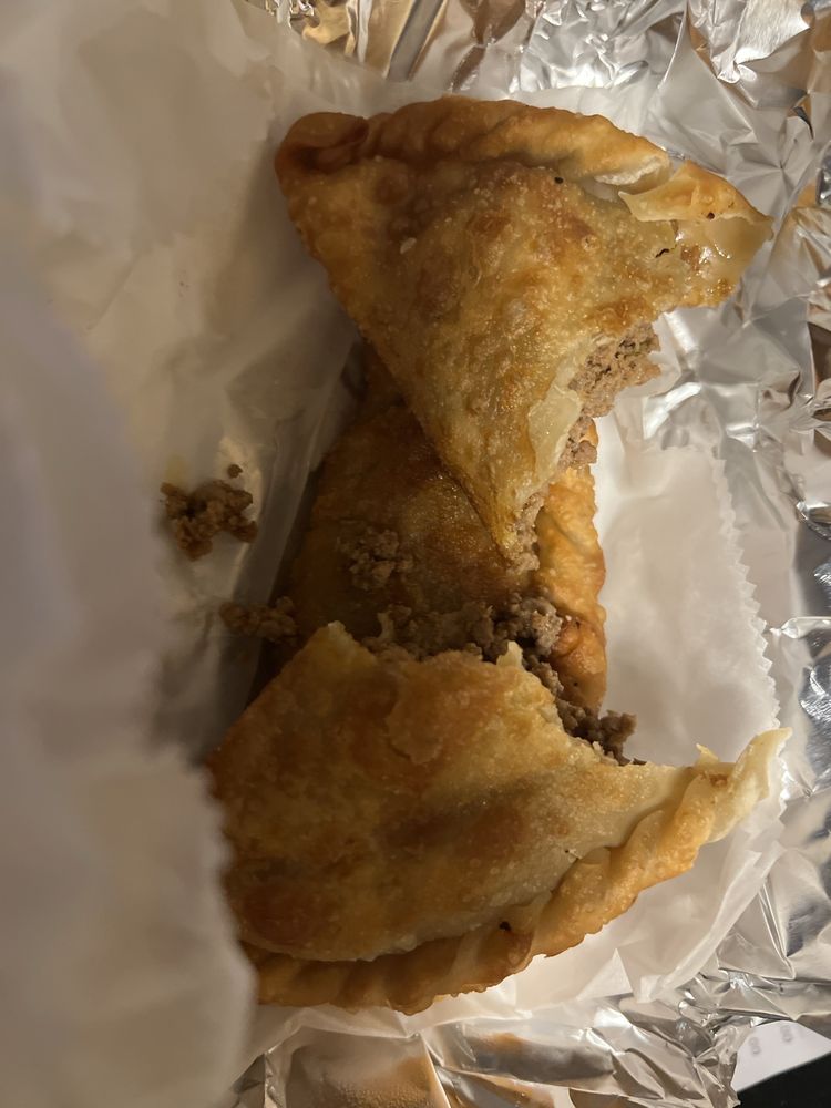 DELI-LICIOUS DELICATESSEN - Updated August 2025 - 52 Photos & 24 ...